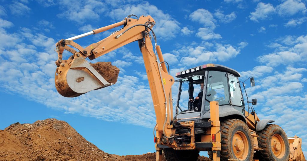 Tipos de escavadeira: conheça 3 modelos para usar na obra